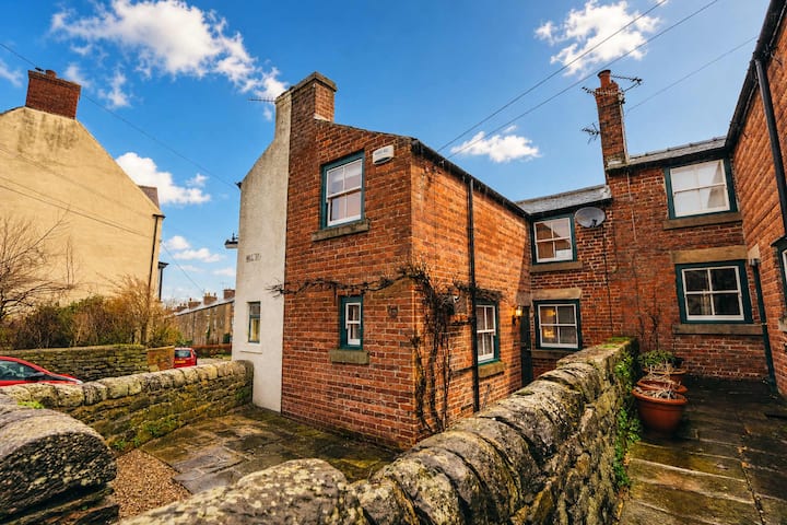 2-bed Cottage In Belper | Log Burner & Garden - Belper