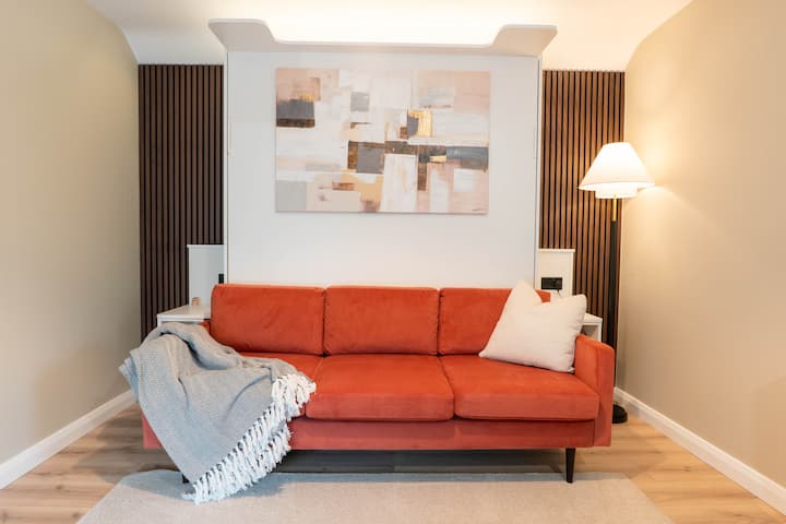 Designer Self-catering Studio With Murphy Bed - Castlebar