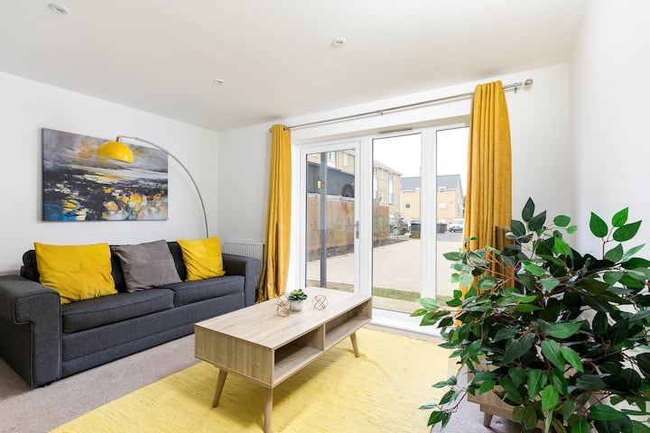 Two-bedroom Flat In Hertford | Full Kitchen & Bath - Hertfordshire