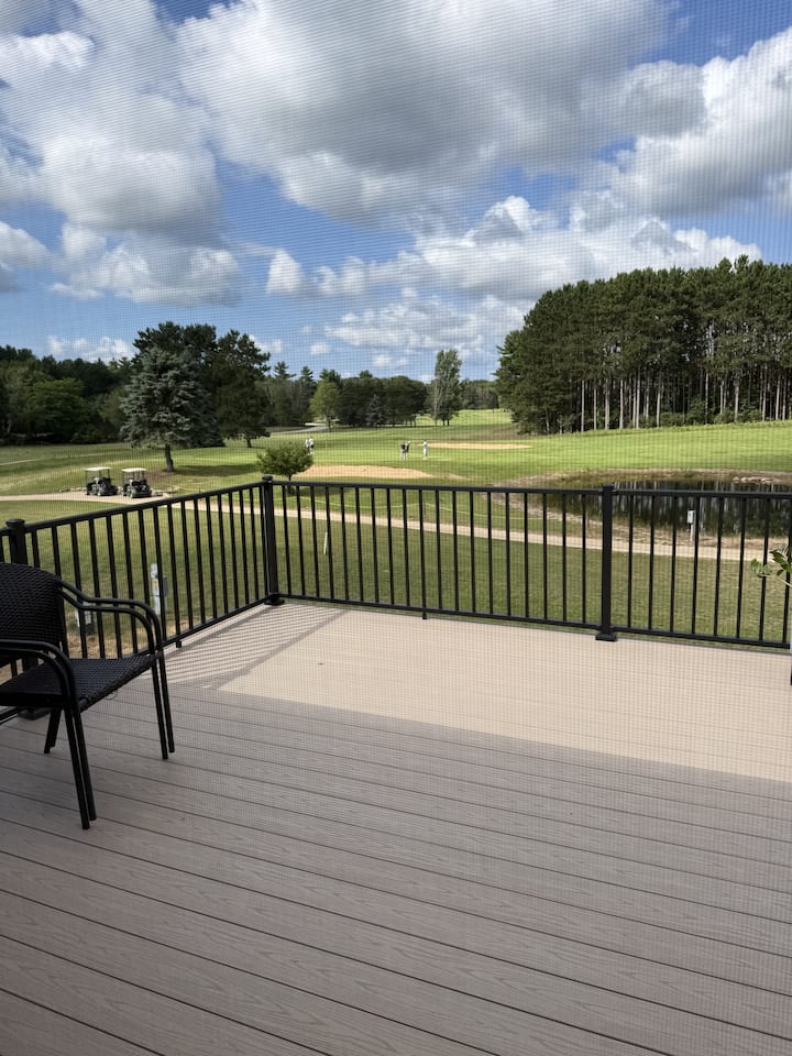 Eaa Rental.  Spacious New Home On Golf Course. - Spring Lake, WI
