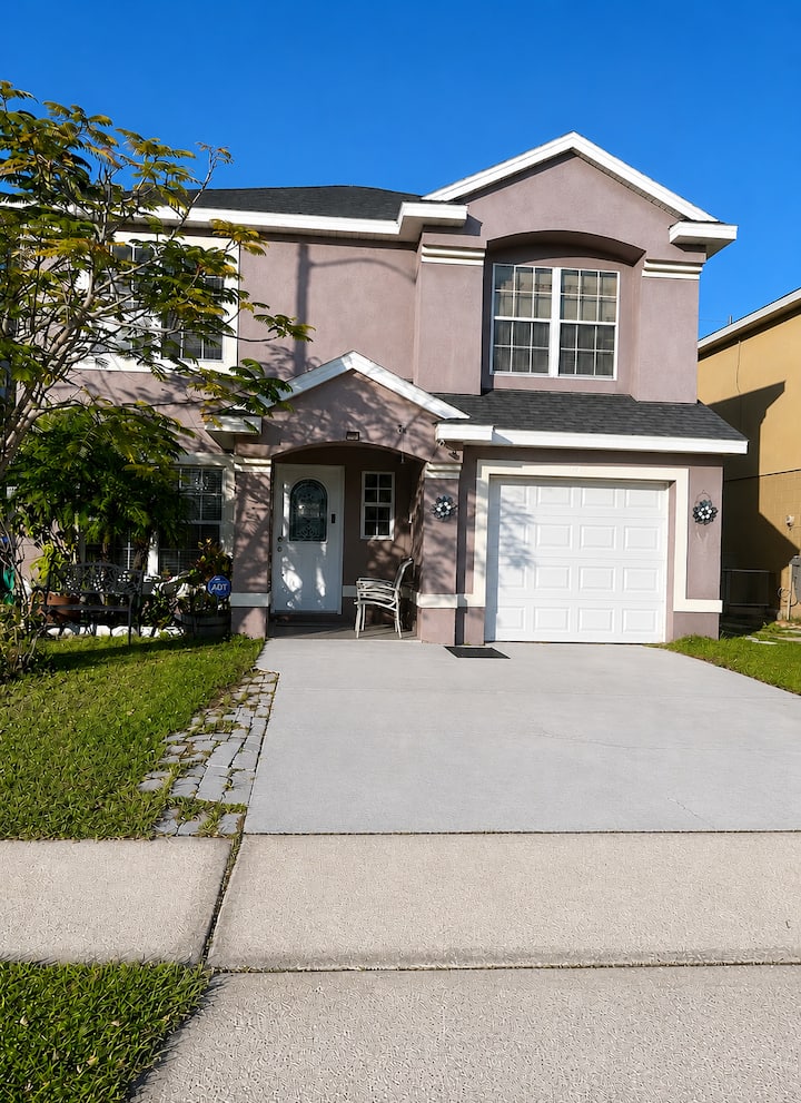 Private Upstairs 3br/2ba  Disney & Airport - St. Cloud, FL