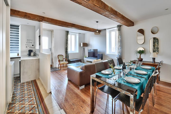 Comme à La Maison, Séjour Pratique Et Confortable - Belleville, France