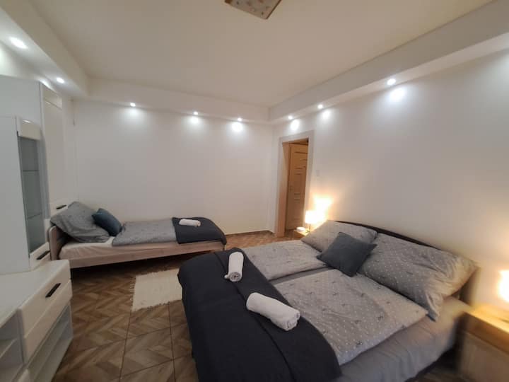 Mary's City Room 2 - Nyíregyháza