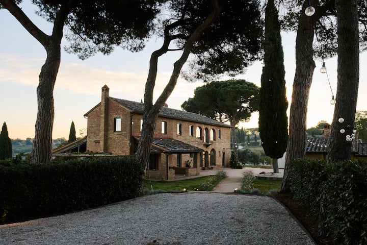 Luxury Modern Hills Villa W/private Pool & Ac - Italien