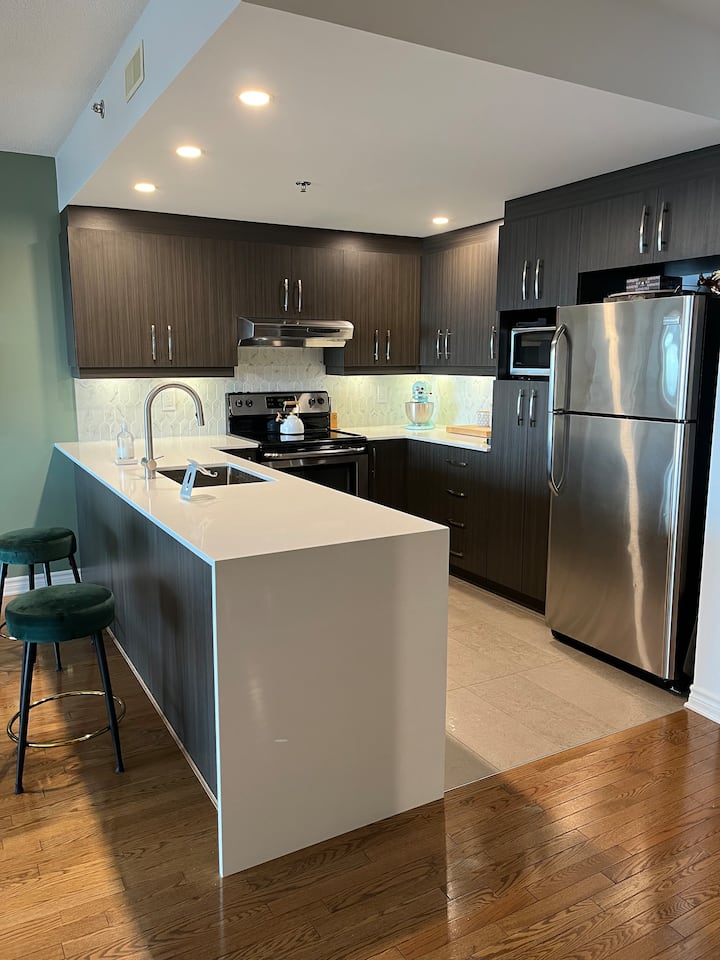 Luxueux Appartement 1 Chambre - Bois-franc - Dorval