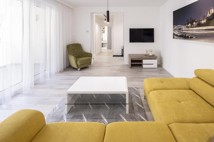 Divat Apartments - 1 Hálószobás Apartman - Győr