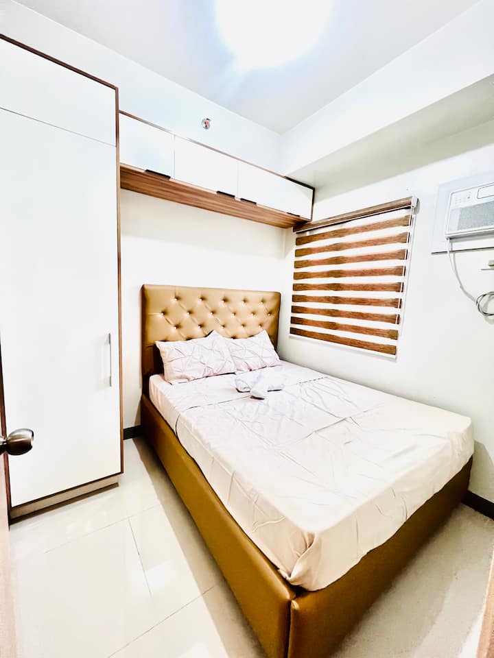 Cozy 2br Condo @ Charm Residences W/ Pool &Netflix - Marikina