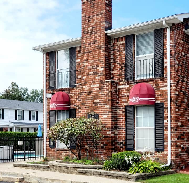 The Hideaway - Southfield, MI