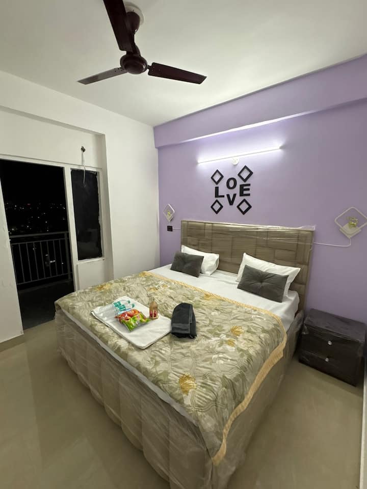 The Royal Nest ( A 3bhk Private Space 14th Floor) - Faridabad