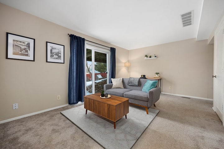 Midterm Stay Gem | Near Downtown With Workspace - Peoria