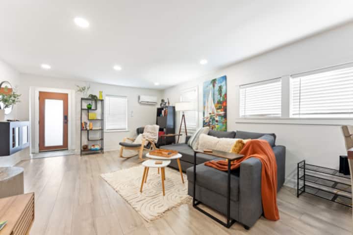 Centrally Located Coastal Escape With Fenced Yard - Coos Bay, OR