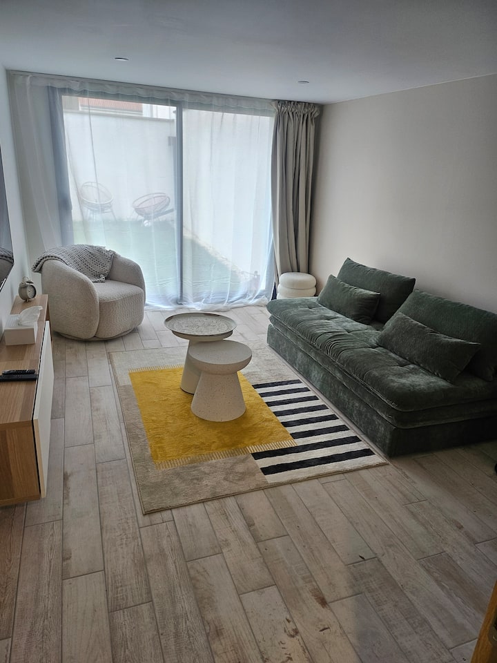 À Louer Studio Meublé - Roche-la-Molière