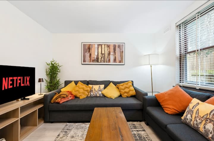 Lux 4br | Discounted | Parking | Garden | - London