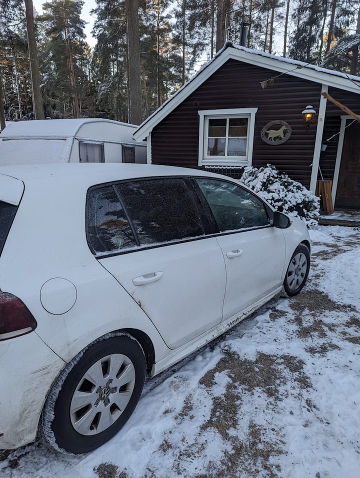 Stuga Med Inredd Annex I Idylliska Sjöbo Sommarby - Sjöbo