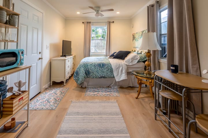 Cozy Kitchenette Located In The Heart Of San Jose - San Jose, CA