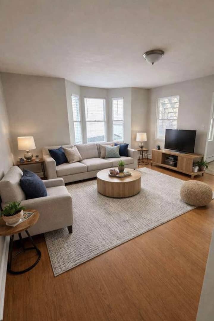 Prime 2br Near Tufts & Downtown Boston - Somerville, MA