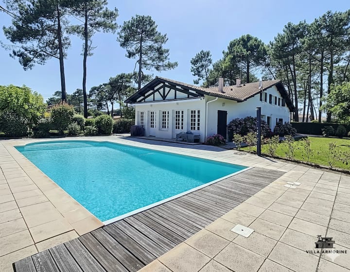 Villa D’exception Avec Piscine, à 500m Des Plages - France