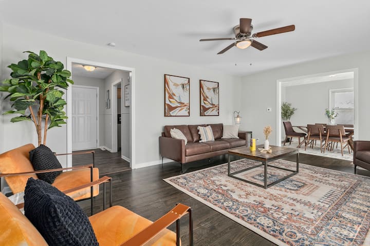 Charming North Kc Home Close To It All! - Kansas City