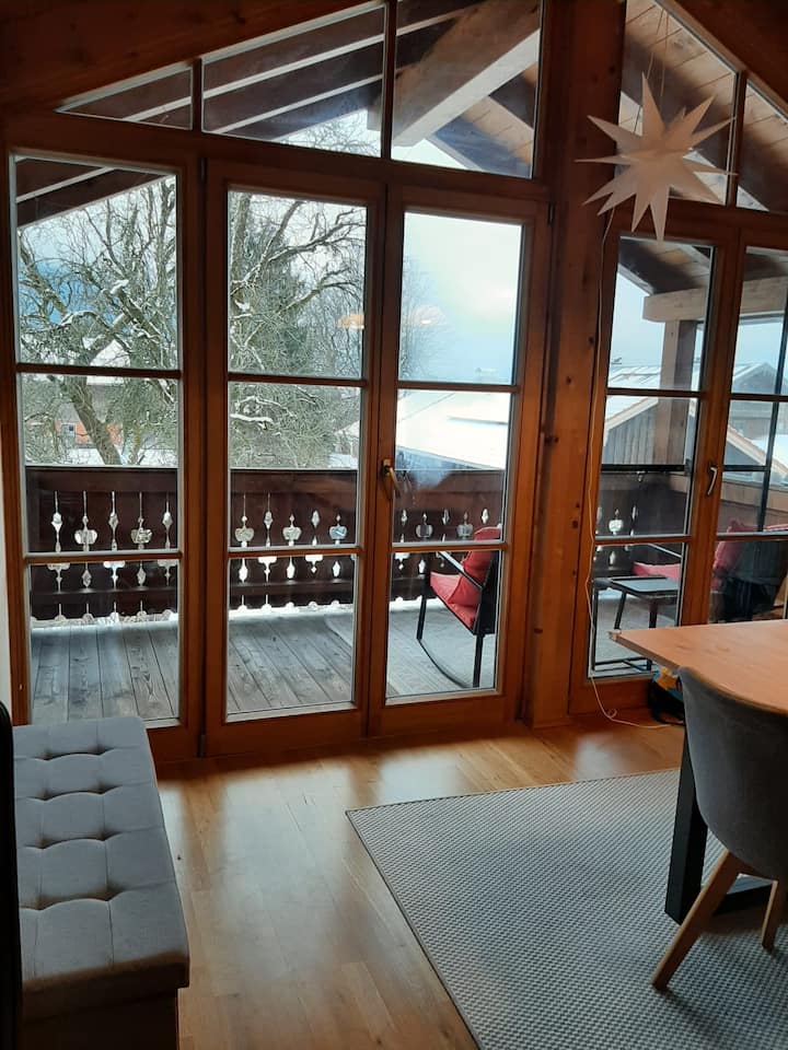 Sonnige Wohnung Mit Großzügigen Balkon & Bergblick - Bad Tölz