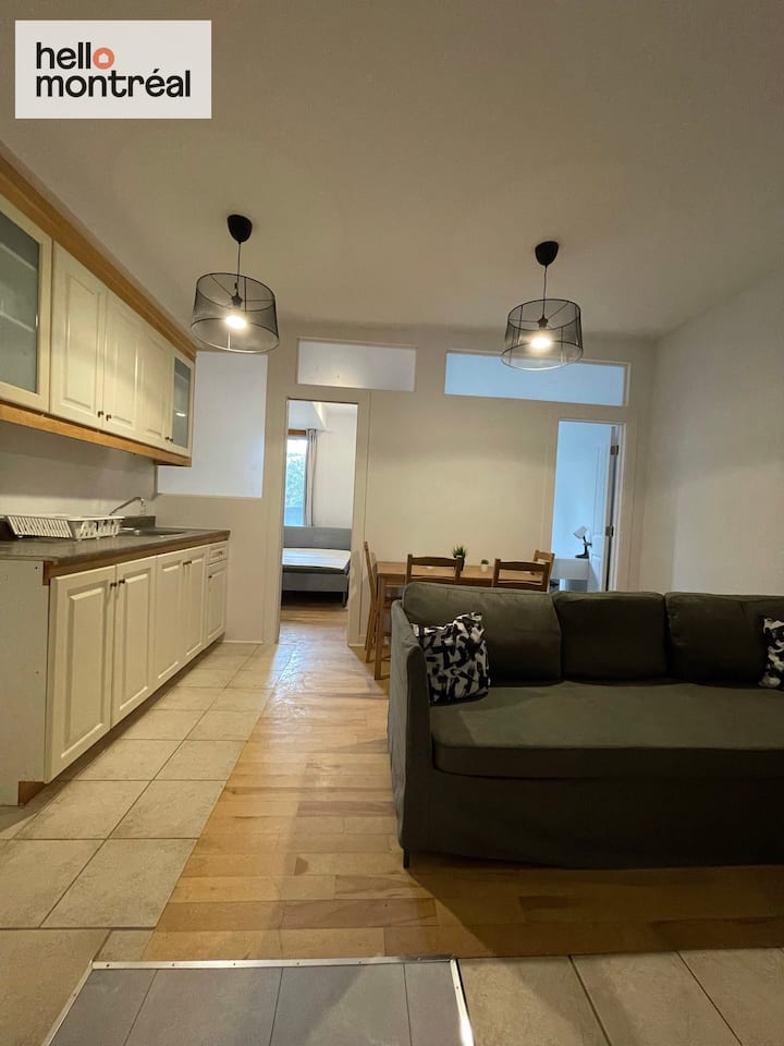 Entire Apartment | Rue Cartier - Montreal