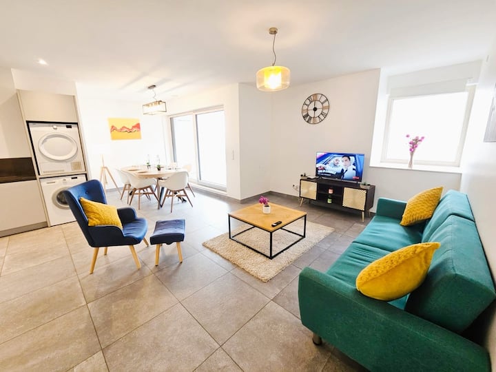 Sun-filled 3br Apartment With Outdoor Space - Luxembourg