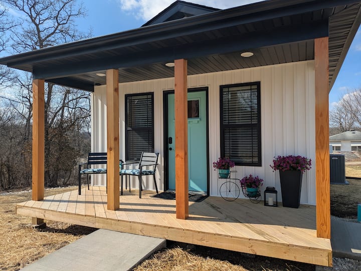 Benton Street Cottage - Waynesville, MO