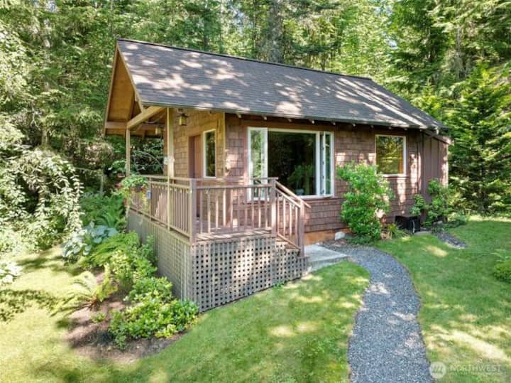 Huckleberry Cabin - Cozy 1 Room King Bed W/ View - Waszyngton