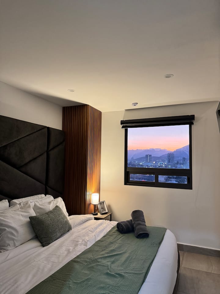 Auria Studio | Premium Minimal - 몬테레이