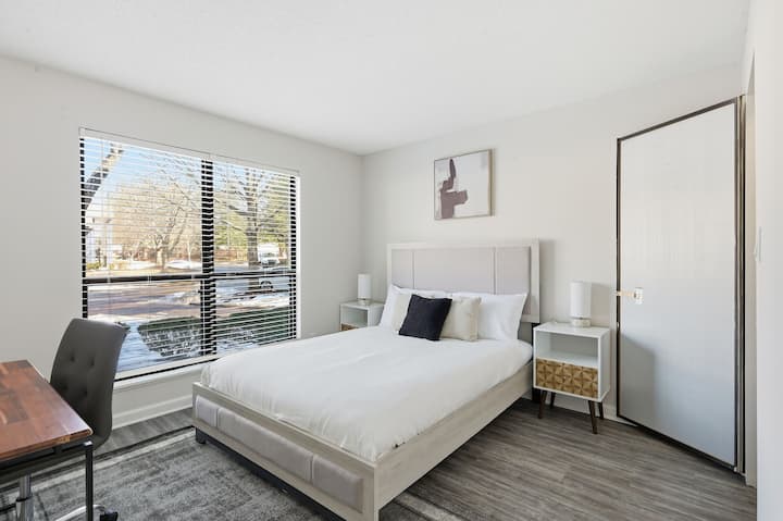 Cozy Modern 1br At The Taylor - Murray Hill, KY