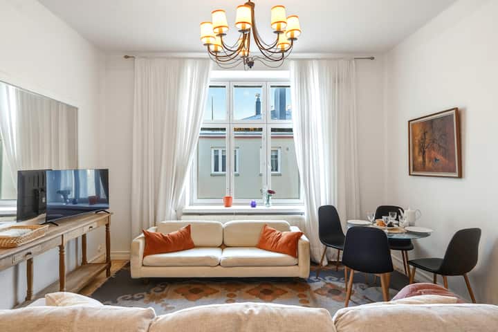 Design District | Central & Quiet | 200m Tram/bus - Helsinki