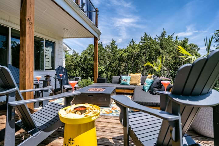 Mountain-view Retreat W/ Hot Tub | Front Royal - Front Royal, VA