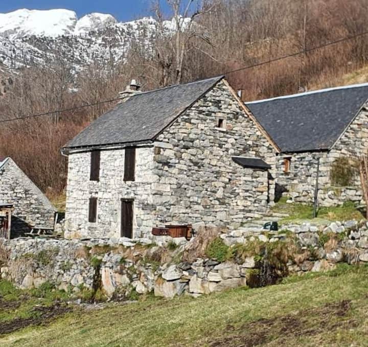 Authentique Maison Au Coeur Des Montagnes - Luz-Saint-Sauveur