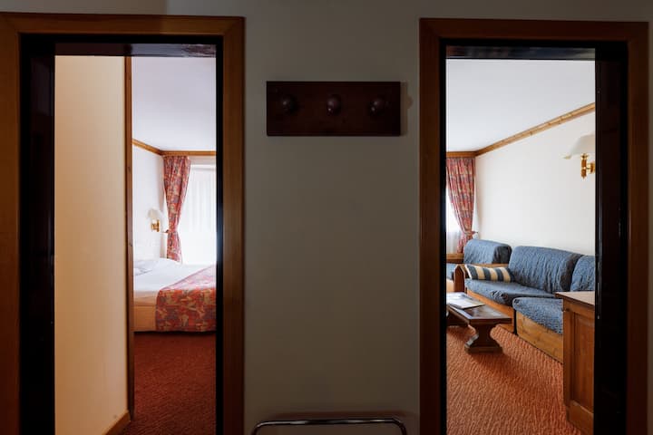 Hotel Alaska - Prime Location - Cortina d'Ampezzo