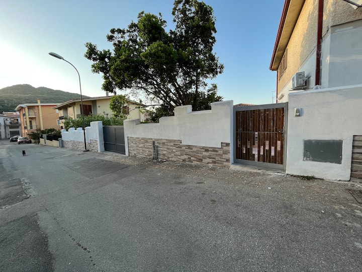 Casa Con Giardino E Posto Auto, A 6 Km Dal Mare - Siniscola