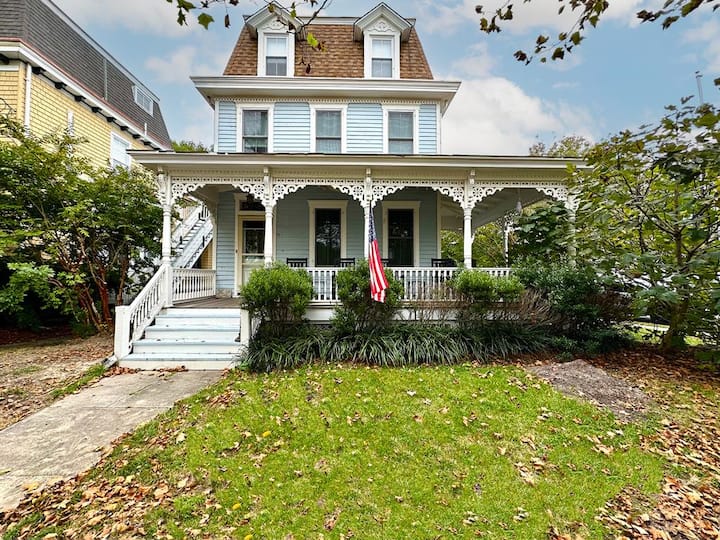 Iconic Cm Victorian | Walk To Mall & Beach | 16-18 - Cape May, NJ