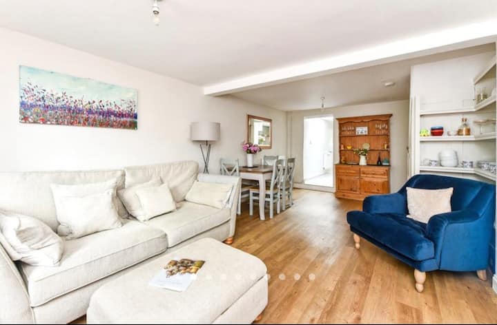 Charming Cottage In The Heart Of The Hampshire - 윅