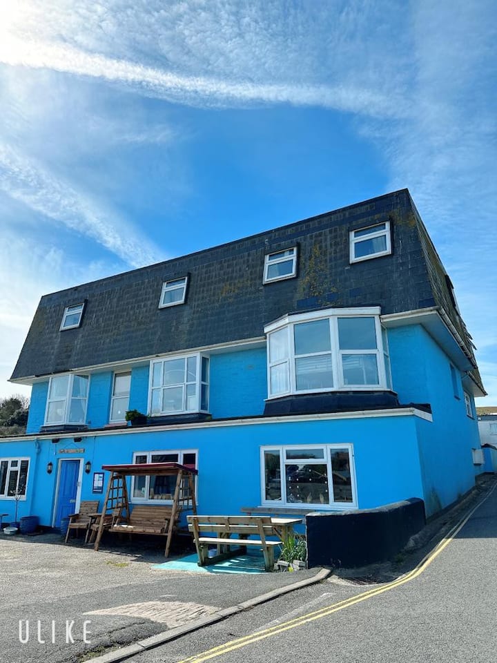 Whole Hostel Hire. 60 Beds - Newquay