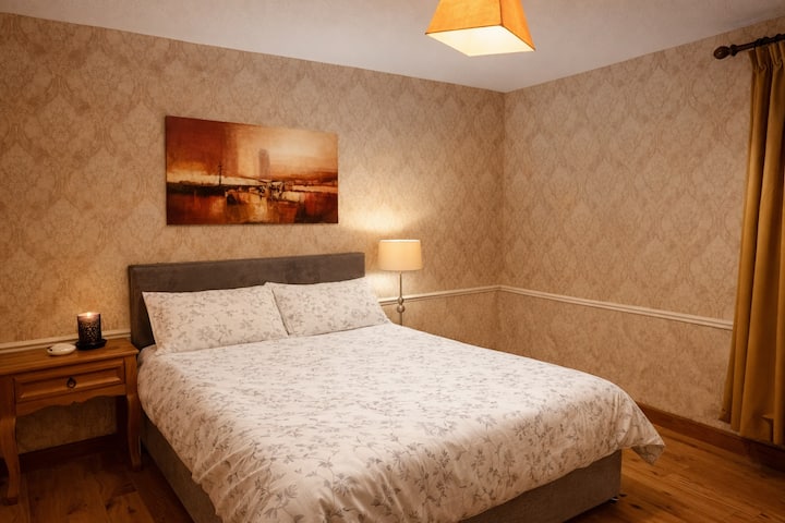 Peaceful Double Bedroom - Drogheda