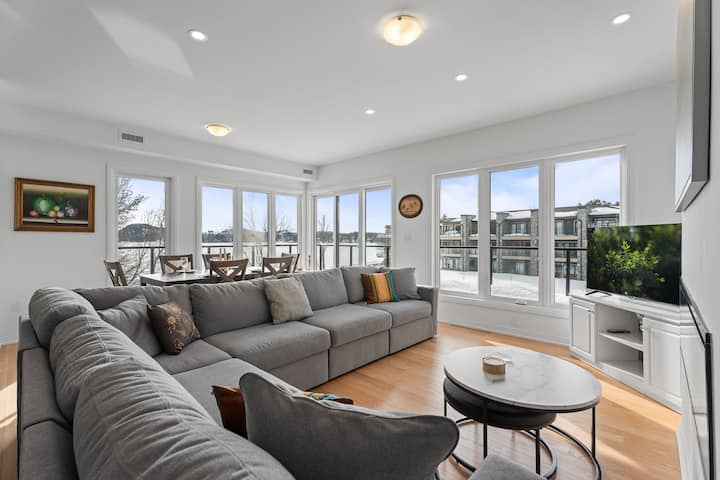 3-bed Muskoka Condo| Lake Views| Large Balcony - Muskoka