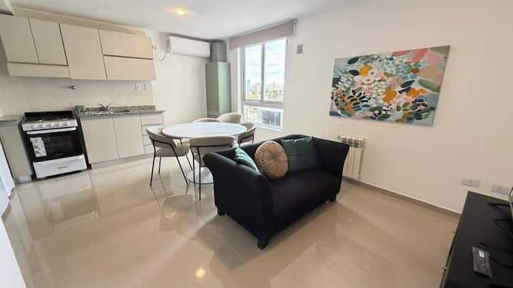 Departamento Céntrico De 1 Dormitorio Con Cochera - San Juan
