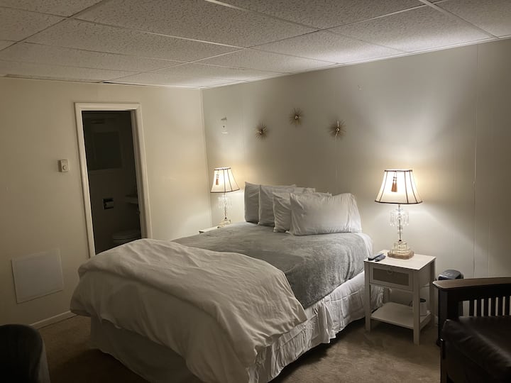 Private Guest Room - Ely, NV