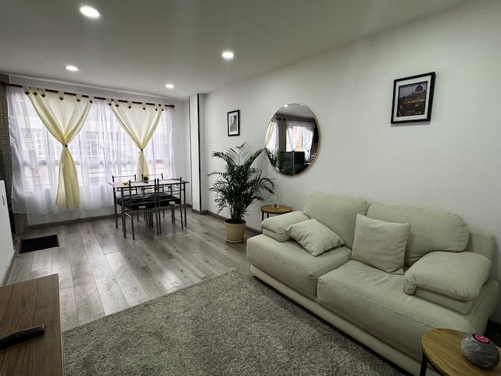 Moderno, Cómodo, Acogedor Y Familiar 201 - Bogotá