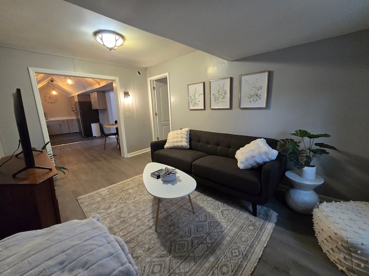 Gypsy Hill Overlook | Tranquil Hillside Retreat - Lancaster, PA