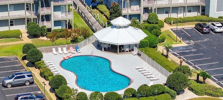 Walk To Beach • Pool • Romar Lakes 102b - Orange Beach, AL