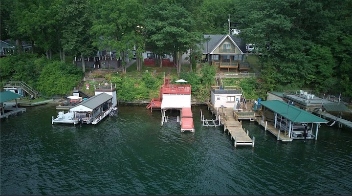 Seneca Lake Bungalow | Lake Front | Wine Country - Dundee, NY