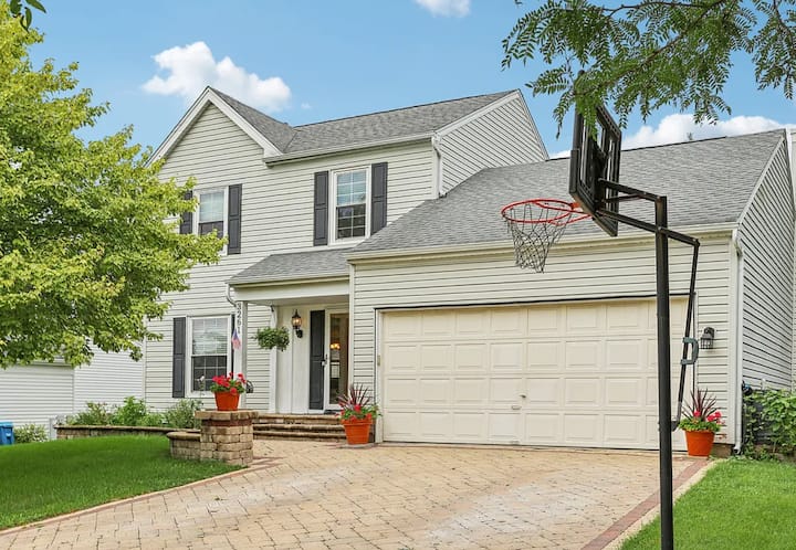 Minutes To Naperville - Sfh Sleeps 12 - Naperville, IL