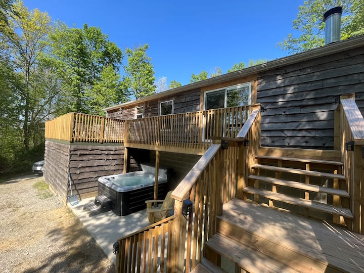 Buck Run Cottage - Logan, OH