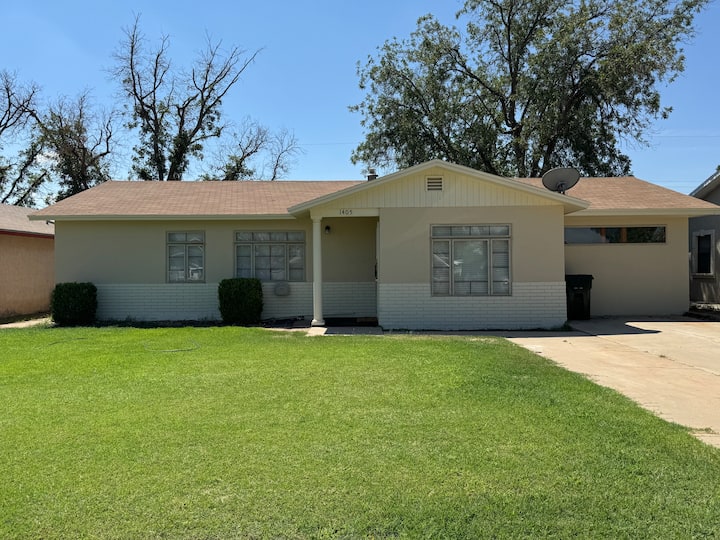 Home Sweet Stay - Carlsbad, NM