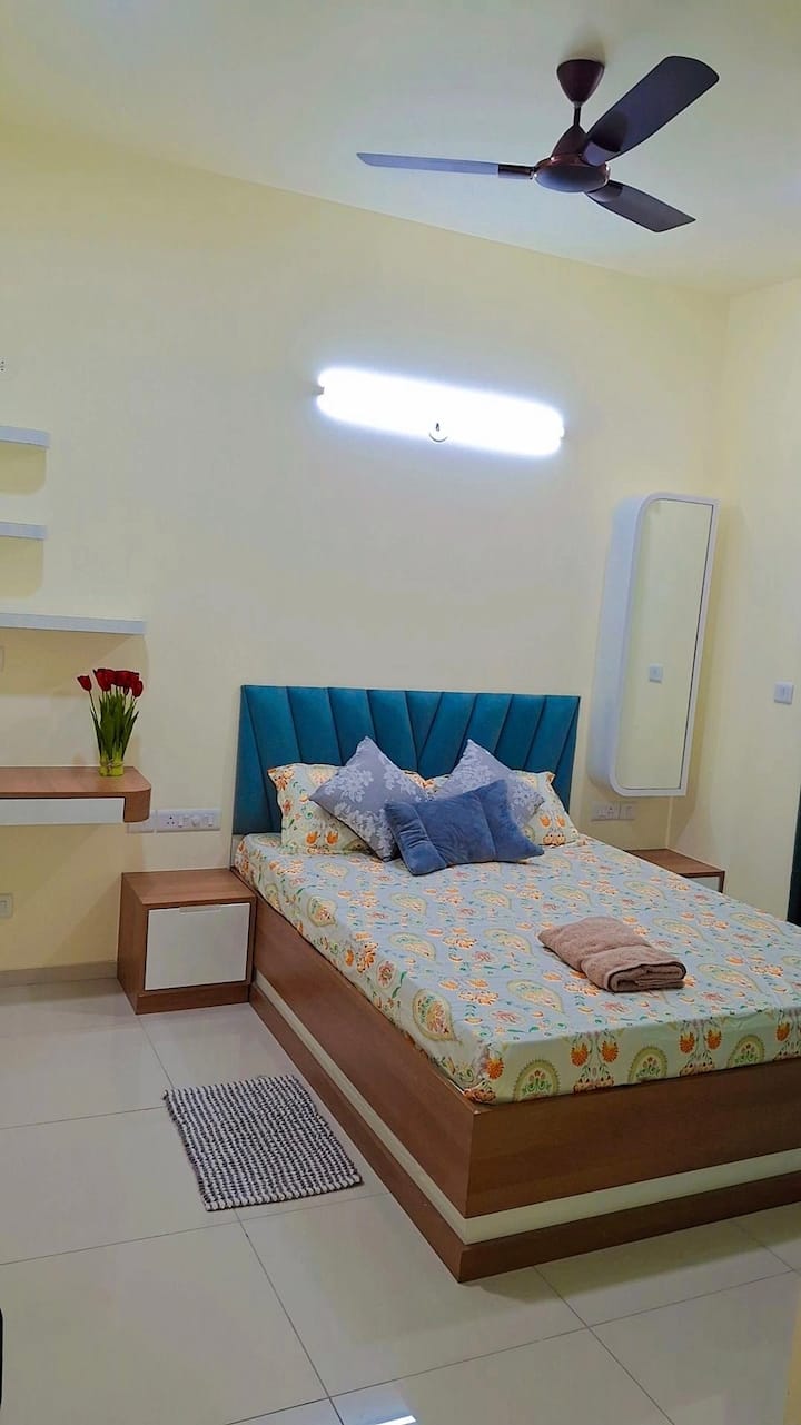 Aashna Paradise Luxurious Hi Rise Garden&pool View - Gandhinagar