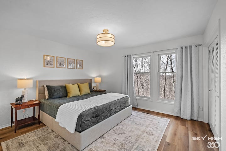 Tree House By The Lake! - Bella Vista, AR